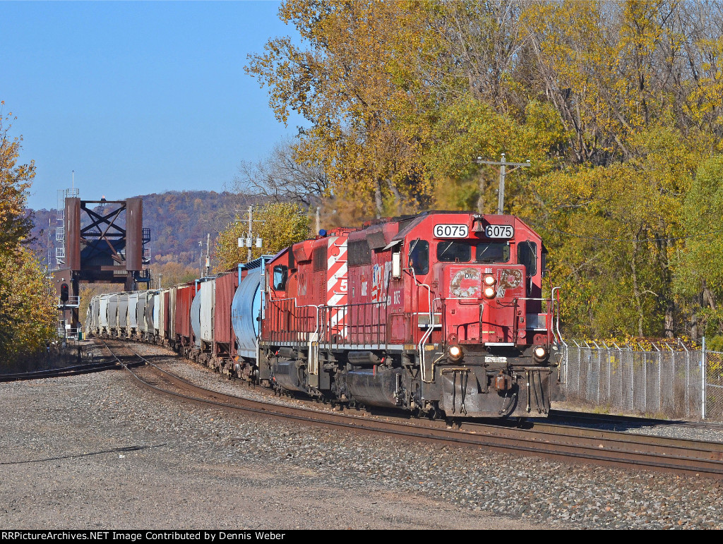 DM&E 6075, CP's Tomah Sub.